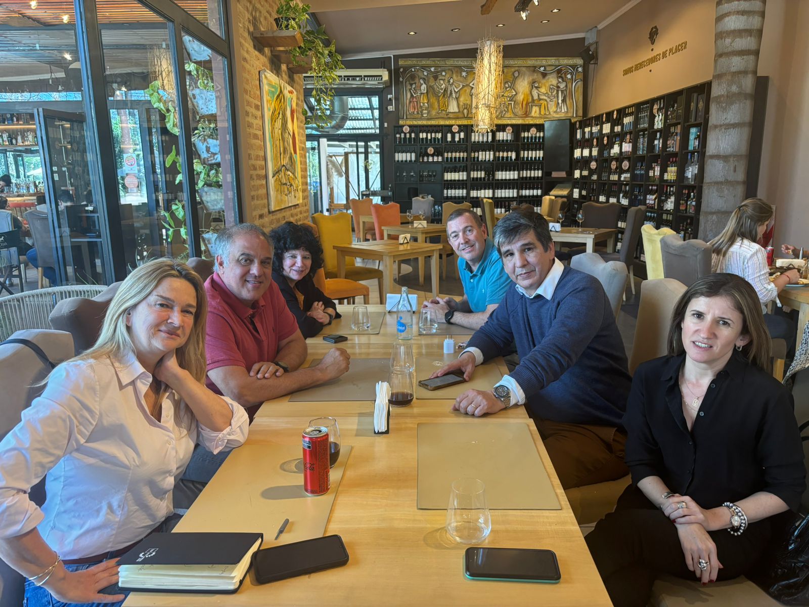 Un almuerzo en Funes con el frontman de la “rebelión fiscal” en un ...